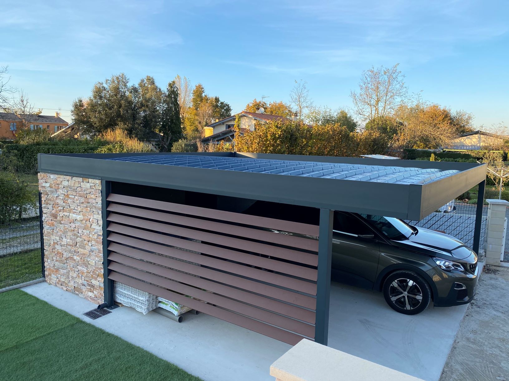 Quelle couverture choisir pour un carport ? - Anavi